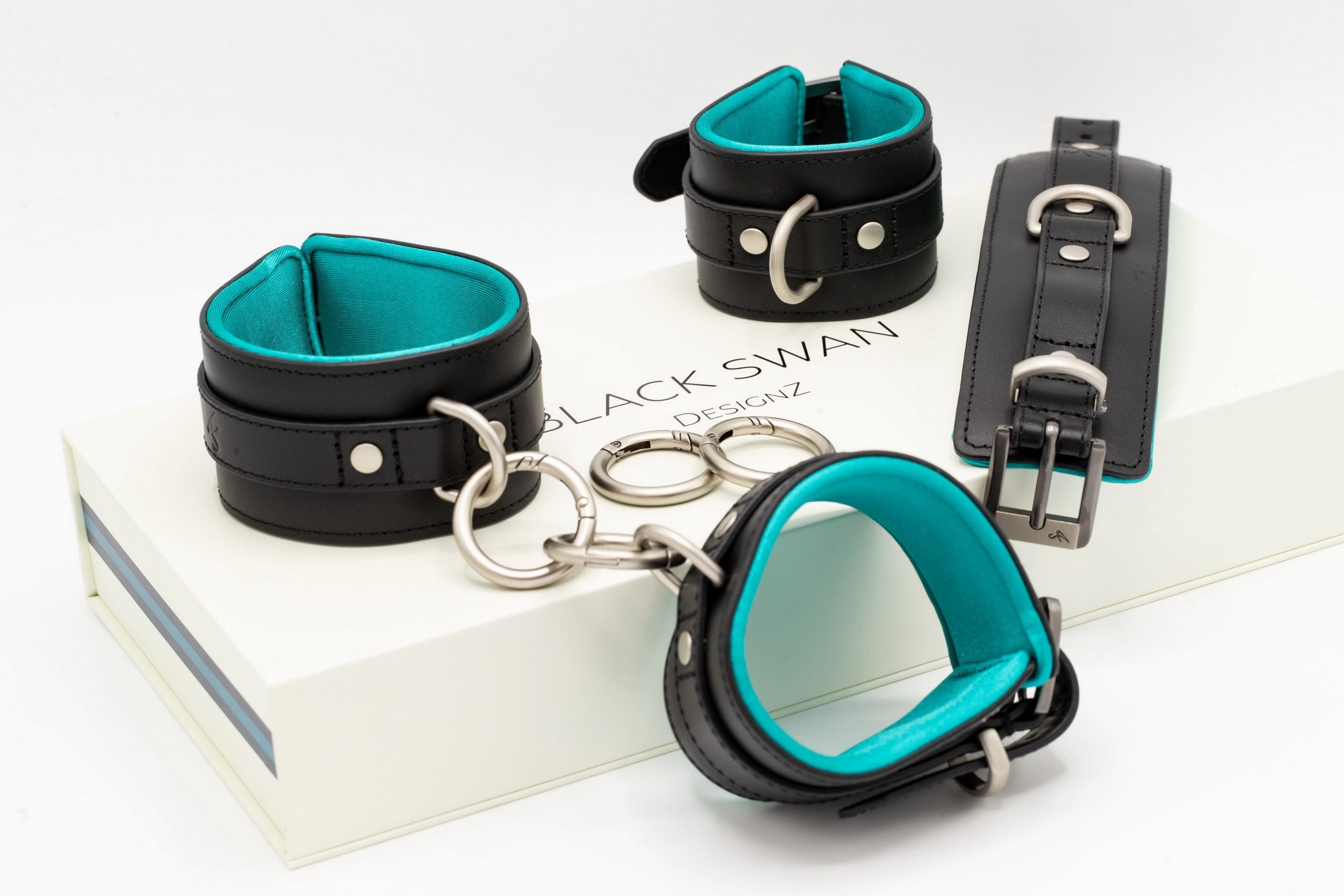 Restraint Set Black Ice